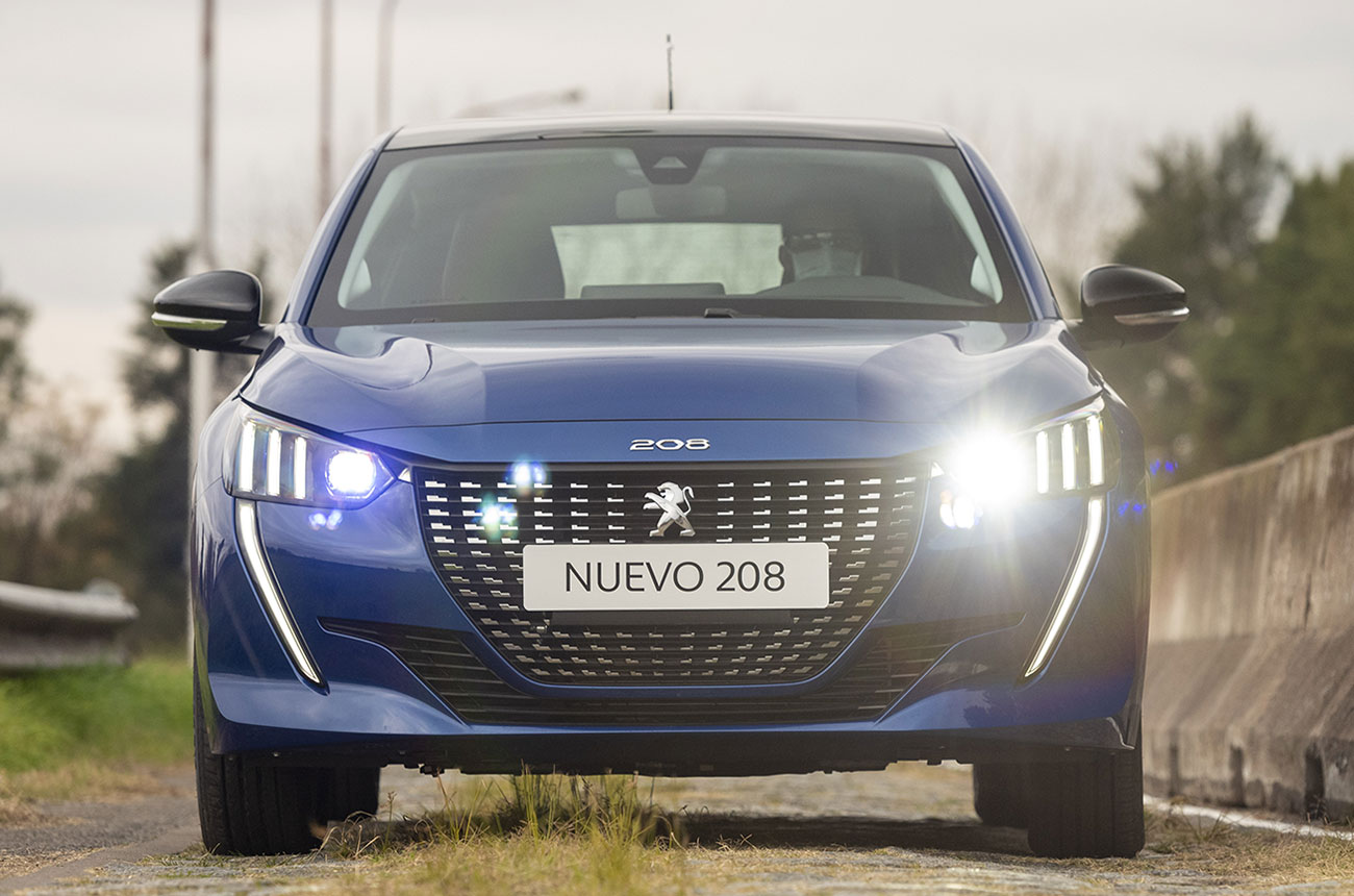 Test: Peugeot 208 Feline 1.6, 115 CV, Tiptronic - Minuto Motor