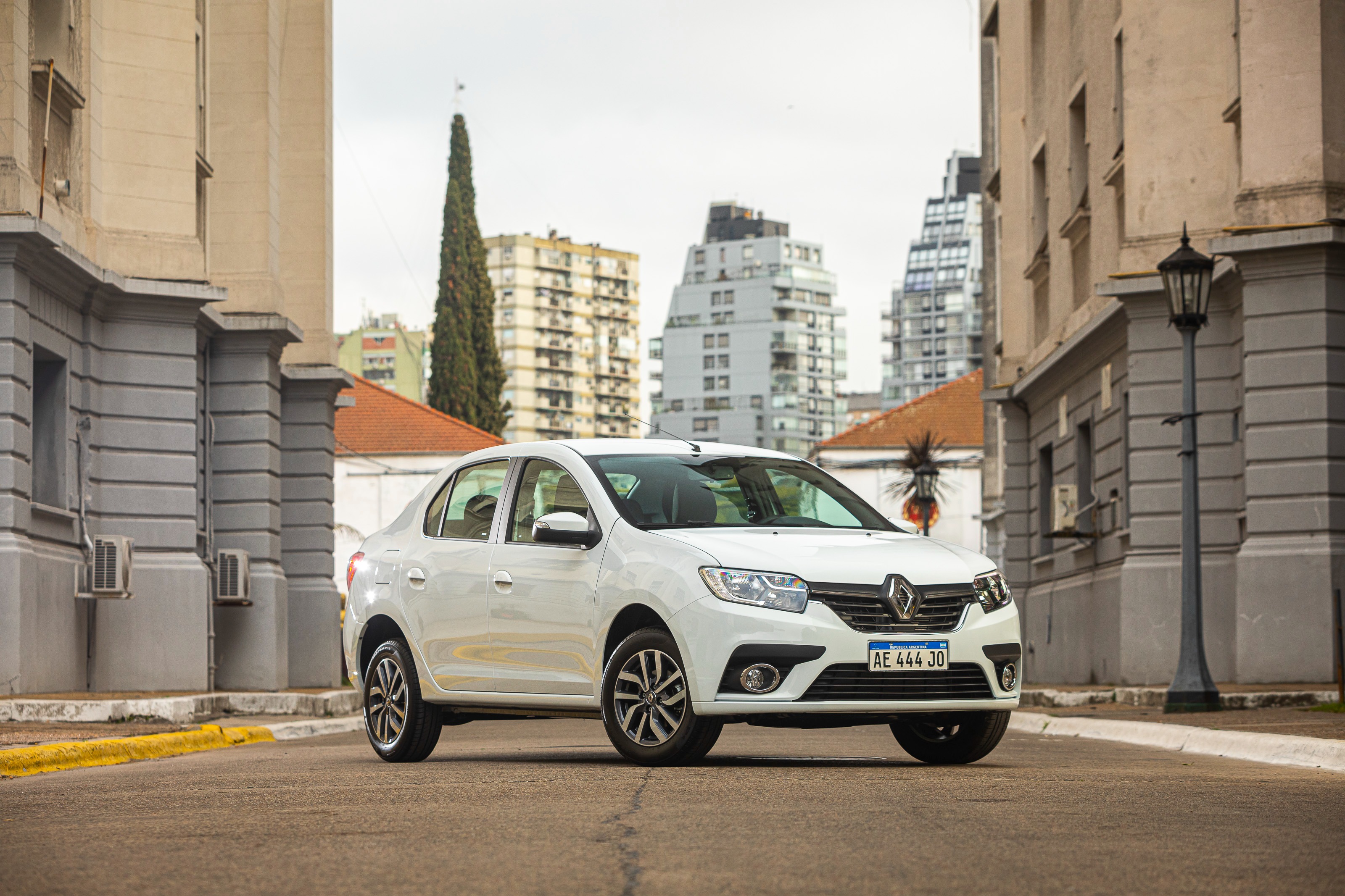 Verano y propuestas comerciales para Renault en el inicio de 2023